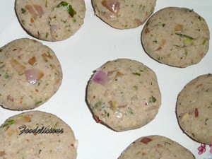 Foodelicious: Baked Couscous and Nuts Patty